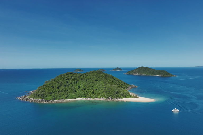 Dunk Island Tours & Ferry from Mission Beach | QuickCoast